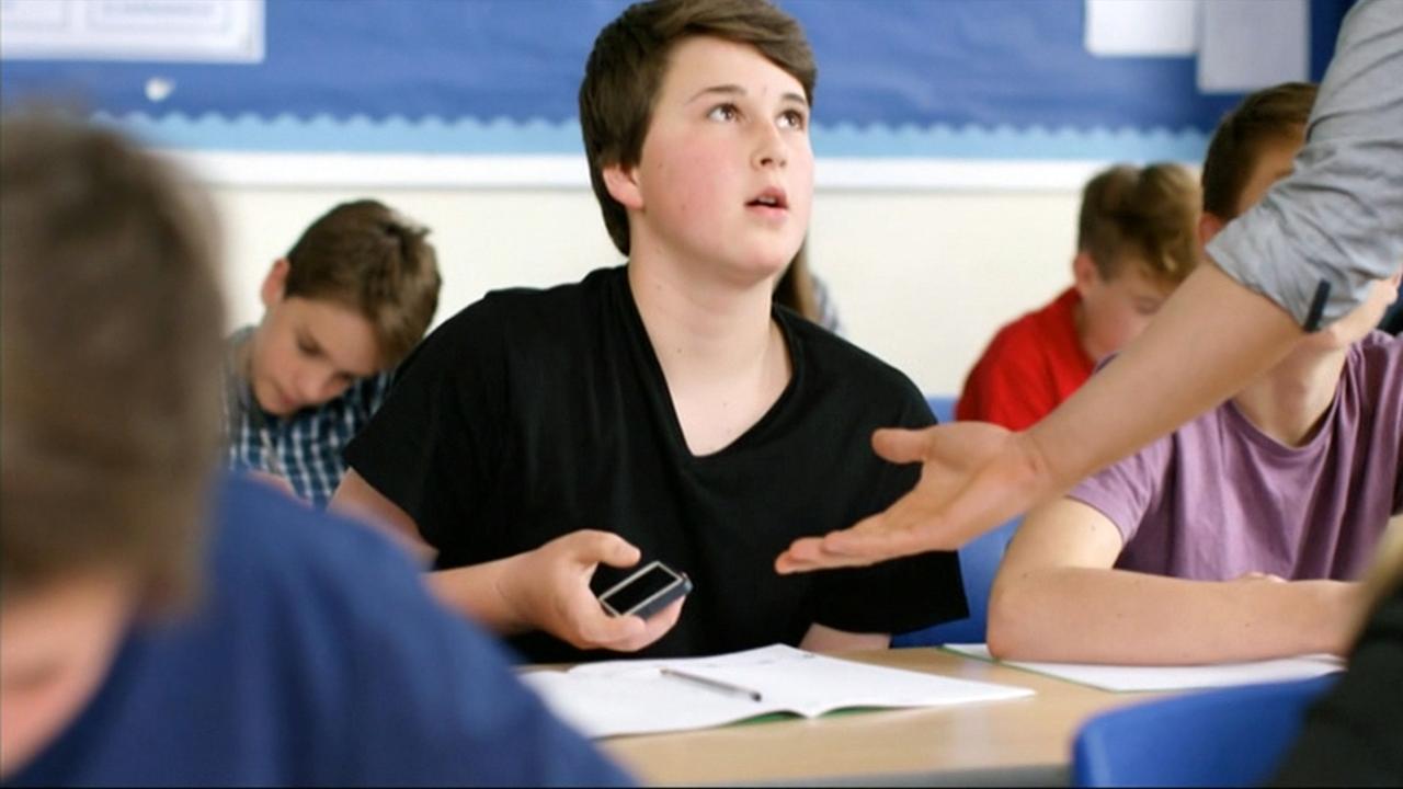 logo!: Handyverbot an Schulen - logo!